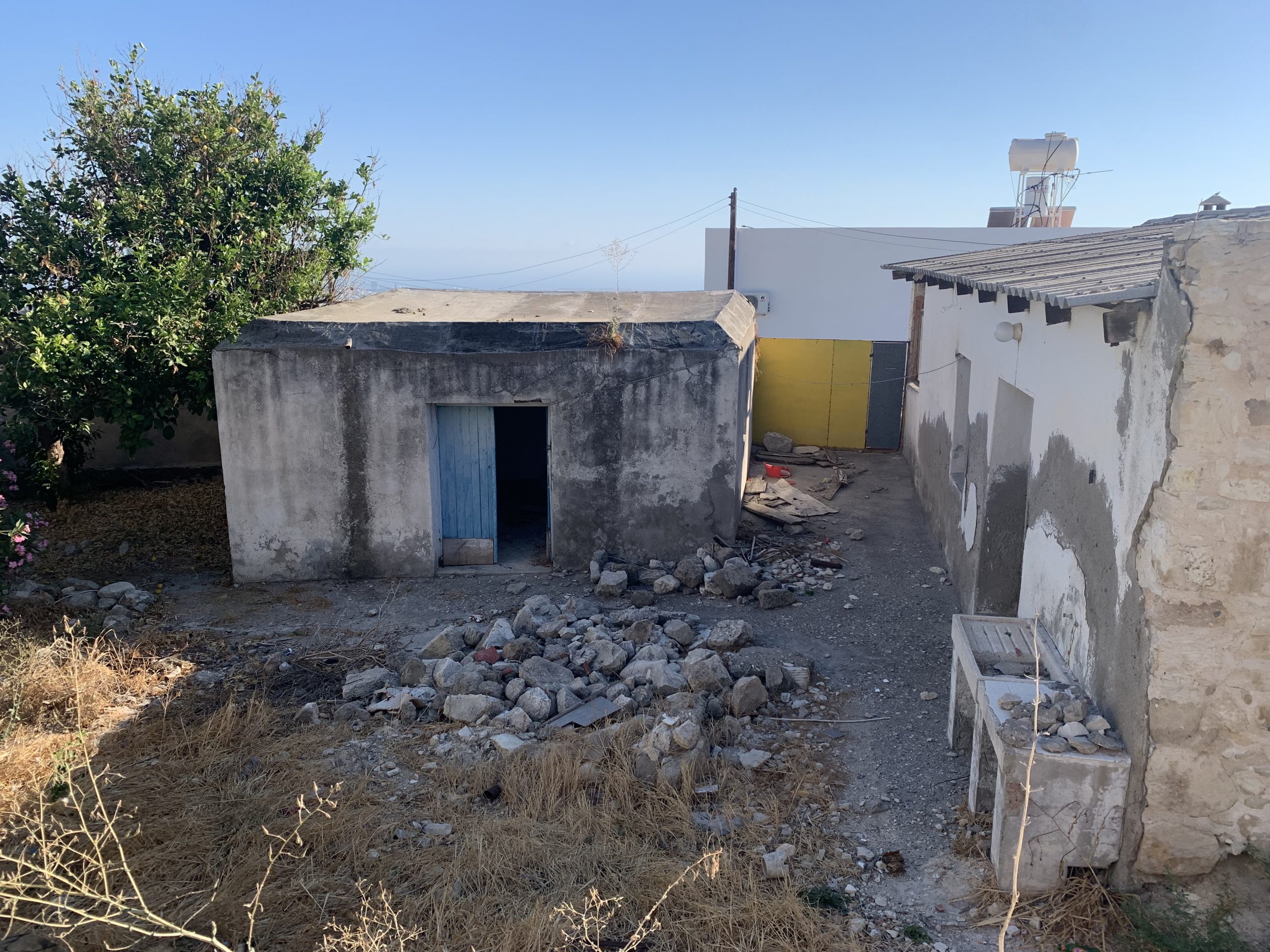 2 Bedroom Stone House in Mesogi, Paphos - LetoProperties