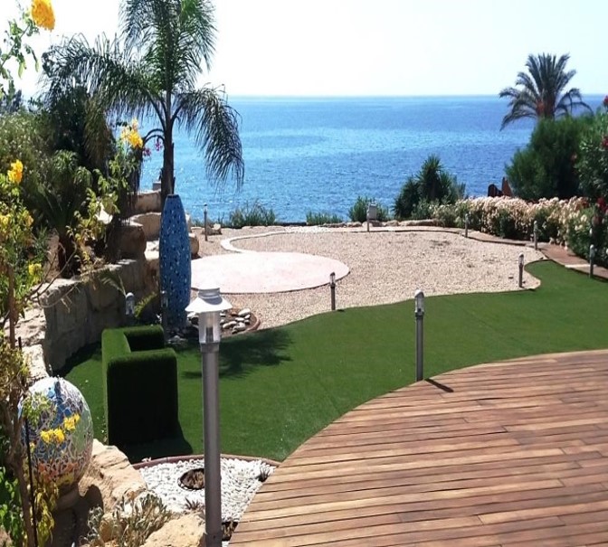 Nice beachfront Villa with 4 bedrooms in Zygi, Larnaca - LetoProperties